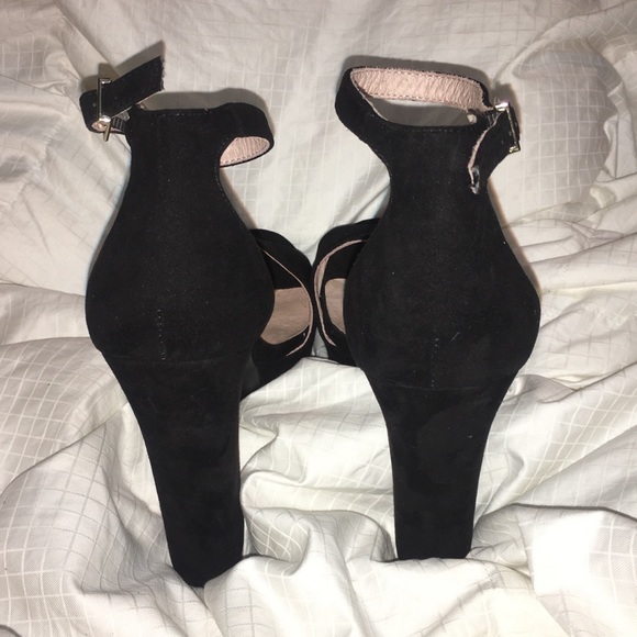Chinese Laundry | Shoes | Chinese Laundry Smoke Avenue Platform Heels ...